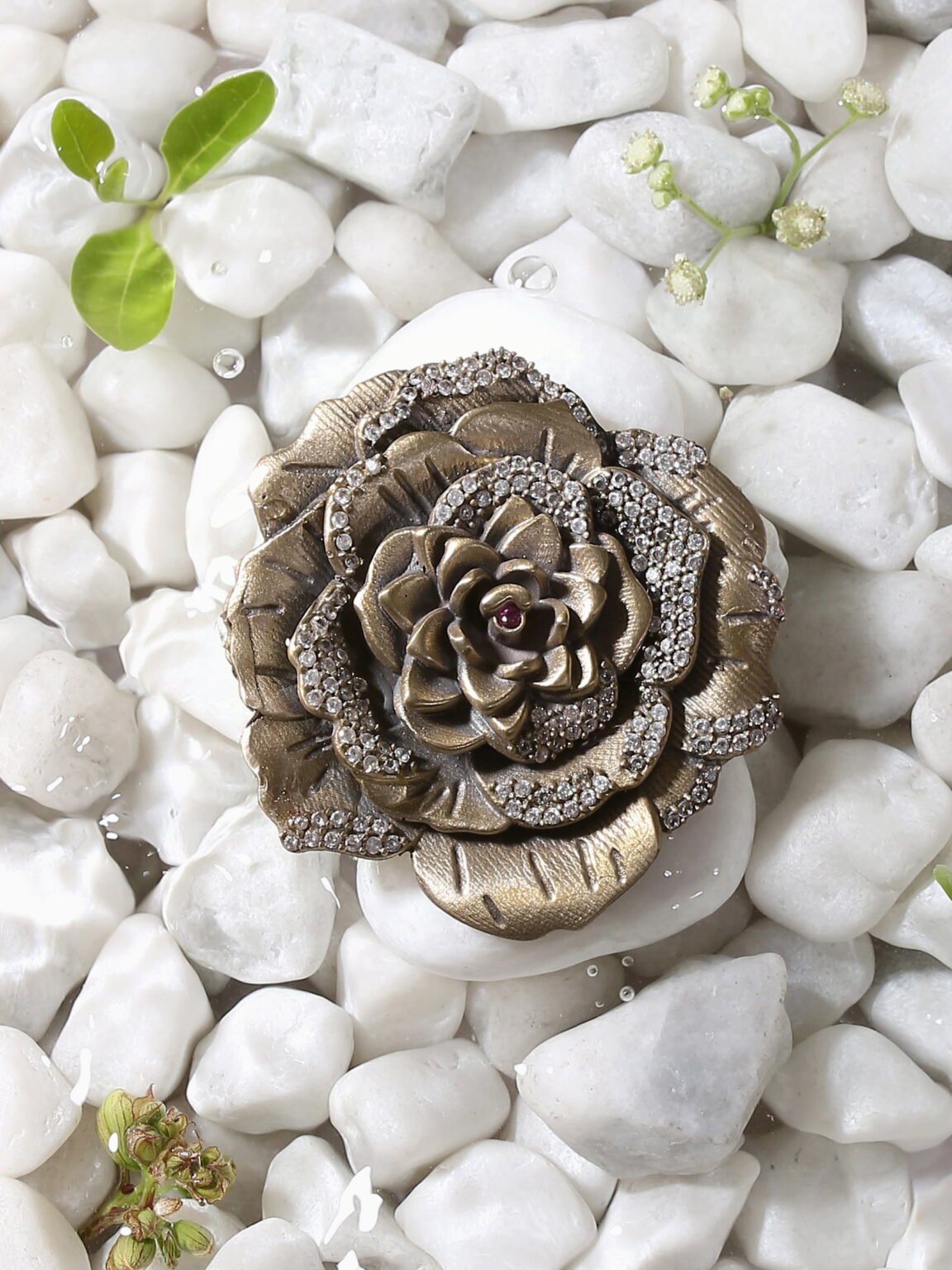 Regal Rose brooch - Buy Brooches for Men from Cosa Nostraa